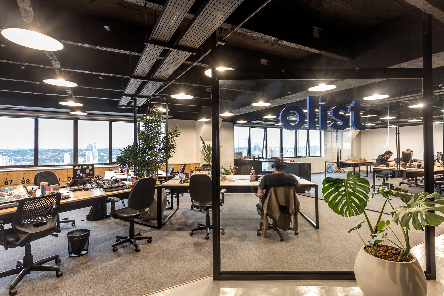 Olist, the e-commerce unicorn - Meta